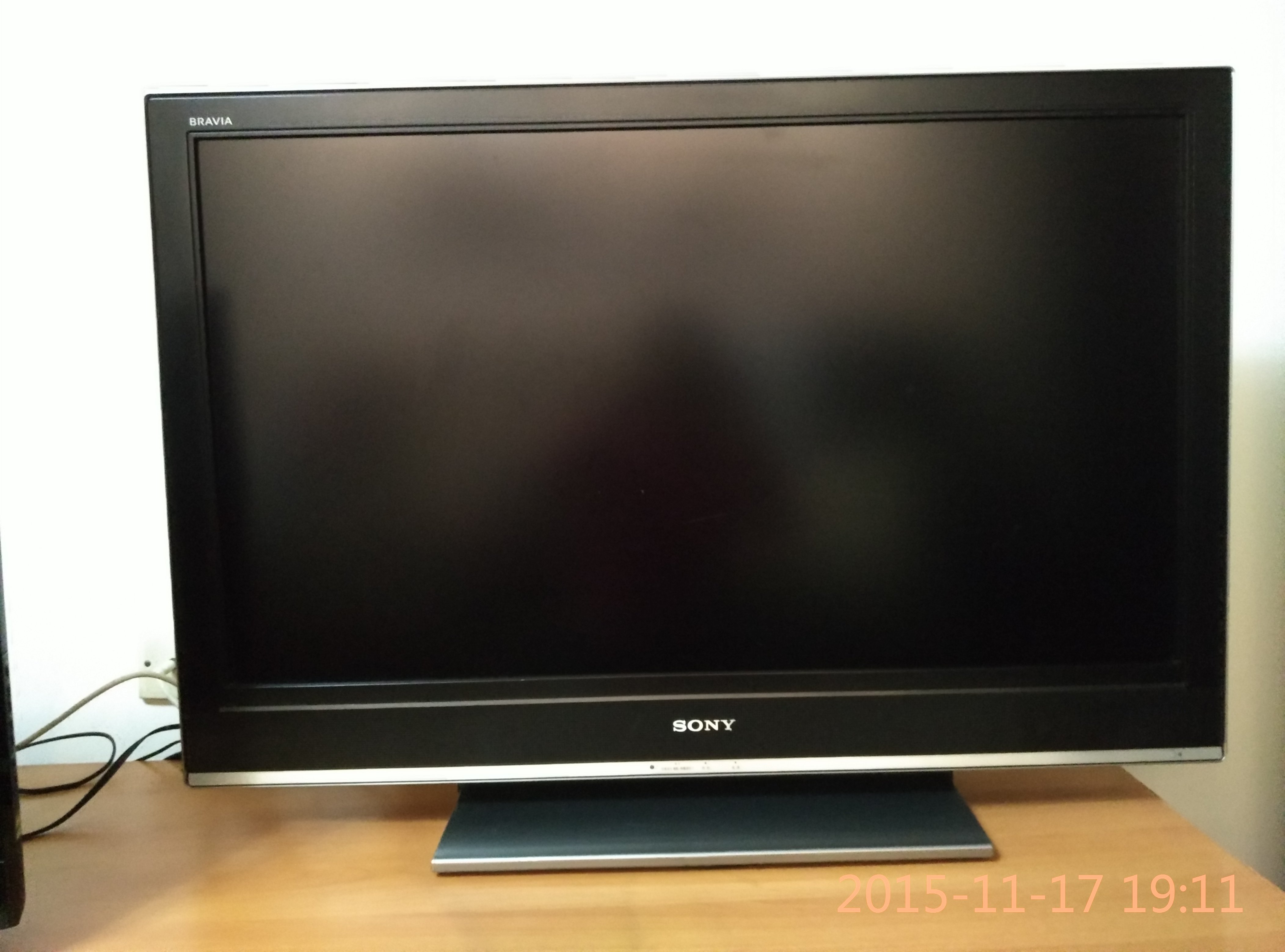 sony的液晶电视里有没有HDMI线的？-索尼的HDMI线电脑能用吗？